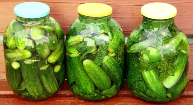 Xîyarên zimrûd ji bo zivistanê: pickling di jars 10005_3