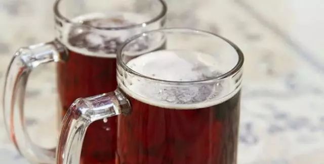 Coniferous kvass nyob hauv tsev: daim ntawv qhia ua tooj liab, tshuaj xyuas 10072_5