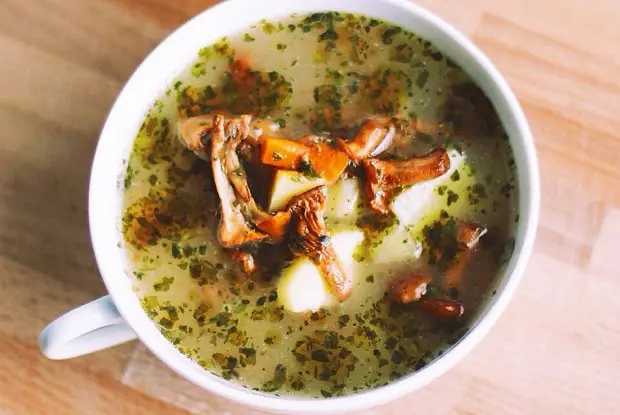 Sopa de chanterelle congelada: como cozinhar, receitas com fotos 10102_3