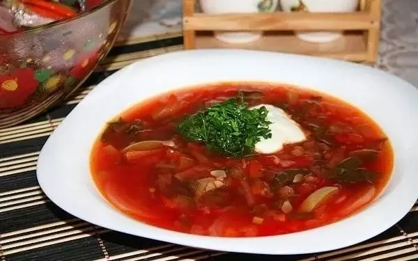 Bagian atas bit: resep untuk borscht, bit 10301_14