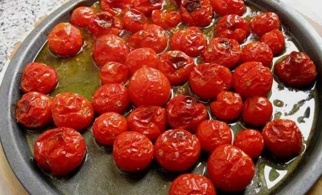 Fried tomatoes for the winter: 5 recipes 11695_2