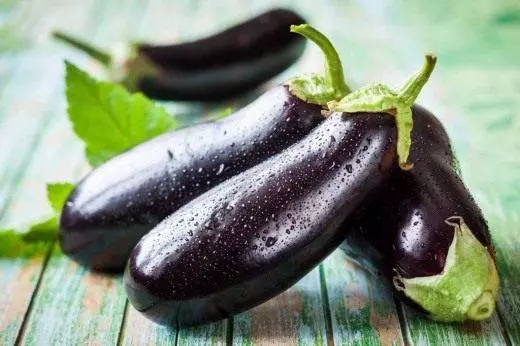 Ho lokisa lipeo tsa li-eggplant bakeng sa ho jala lipeo 11761_1