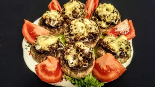 Royal Champignons: Rezepter mat Fotoen, wéi een am Uewen kacht, Grill a Pan 1184_1