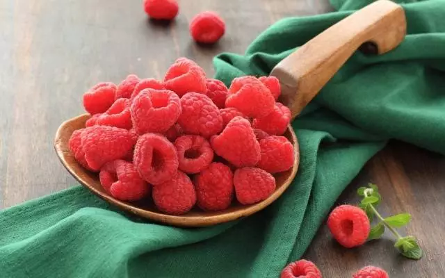 Raspberry Joan G: kev piav qhia ntawm ntau yam, duab, tshuaj xyuas 12618_24