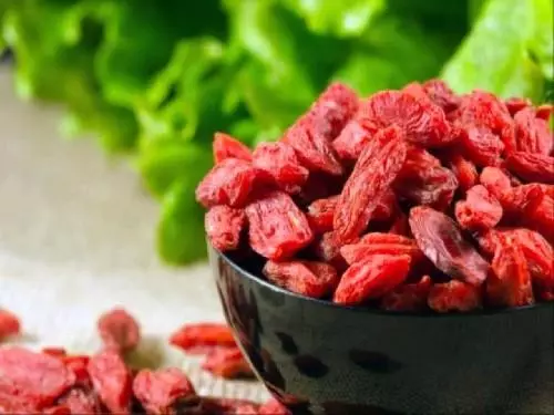 Goji berries for weight loss: real reviews of losing weight and results, benefits and harms, application, how to brew, how to drink, how to eat 13157_1