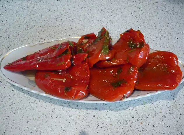 Crvena paprika za zimu na jermenskom: slatka, bugarska, ukiseljena, pečena, sa celerom, cijela, punjena 13527_5