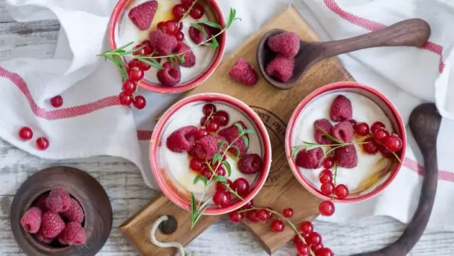 Mermelada de frambuesa y grosellas rojas: cómo cocinar, recetas. 13777_1