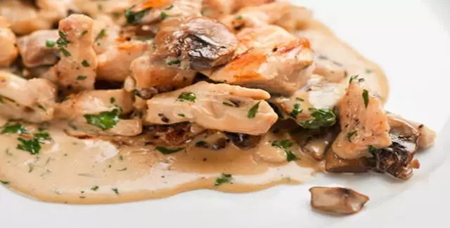 Porc aux agarics au miel: recettes avec pommes de terre, sauce crémeuse, crème sure, lait 13955_6