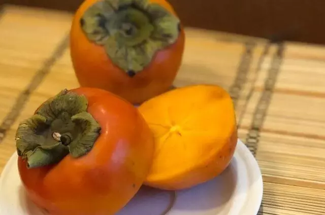 Дали е можно persimmon со доење 1572_2