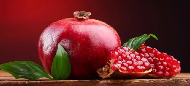 Pomegranate: tuputupu aʻe mai le maʻa i le fale, ata ma le ata 1782_1