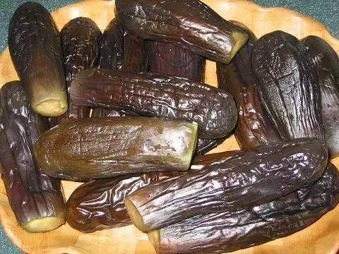 Khov eggplants rau lub caij ntuj no hauv tsev 2369_8