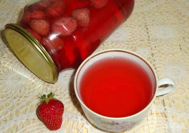 Strawberry compote: nga adunay orange, apricot, mga resipe nga adunay sunud-sunod nga mga litrato 2405_3