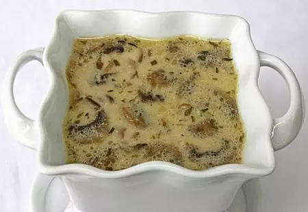 Sup jamur porcini kering: resep klasik, dengan jelai, ayam, daging 2522_4