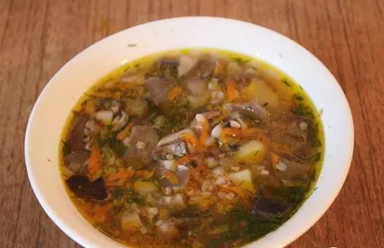 Sup jamur porcini kering: resep klasik, dengan jelai, ayam, daging 2522_9