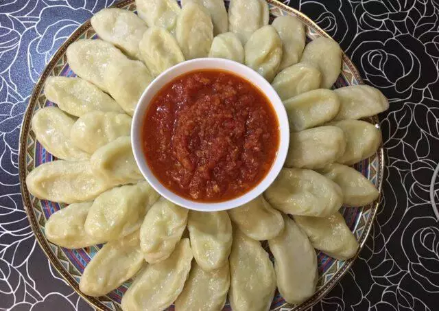 Nettle dumplings: i Dagestan, på polska, hur man lagar med keso, med kött 2531_10