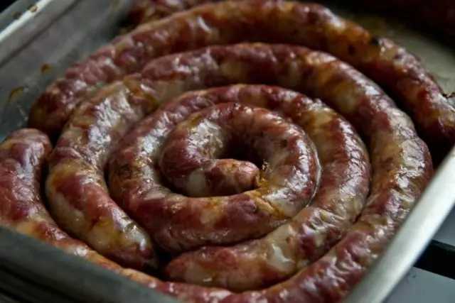 Homemade pork sausage in guts: delicious recipes with photos 2616_4