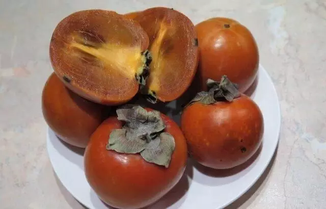 Persimmon: ແນວພັນແລະຊະນິດ, ຮູບທີ່ມີຊື່ແລະລາຍລະອຽດ 39_26