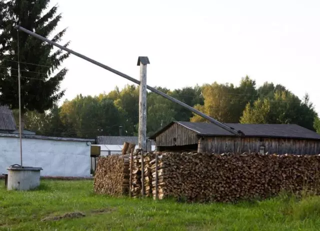 Brønnkran: foto og video, enhet, hvordan du gjør det selv i landet 4393_13