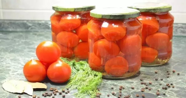 Tomates agridoces para o inverno: sem esterilização, em conserva, com ácido cítrico 4498_1