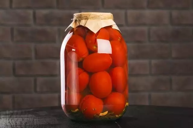 Tomates agridoces para o inverno: sem esterilização, em conserva, com ácido cítrico 4498_2