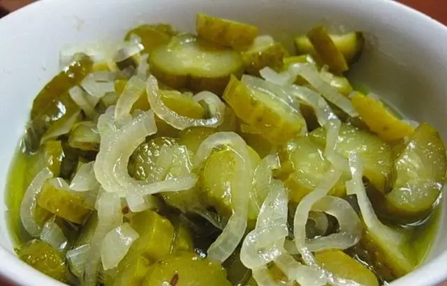 Latgale uhorkový šalát na zimu: recept, recenzie
