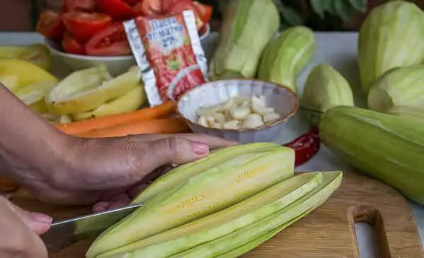 Zucchini für den Winter Schwiegermuttersprache: Rezept + Foto 4951_5