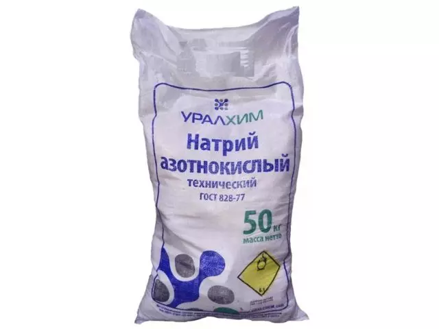 Ammonium nitrate: kopo ea lipalesa, fragole, mofoka, hore na o ka etsa joang mobung 8069_6