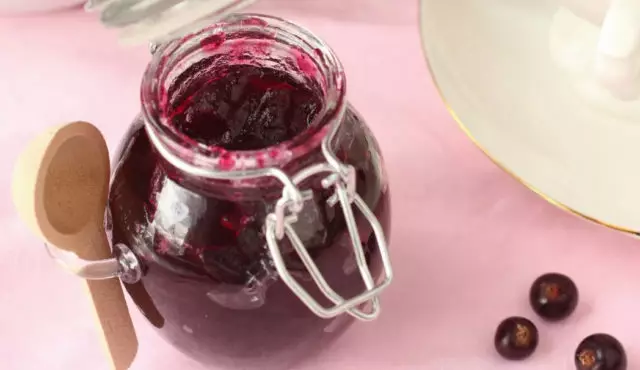 Blackcurrant jelly: how to cook, recipes for the winter 9275_5