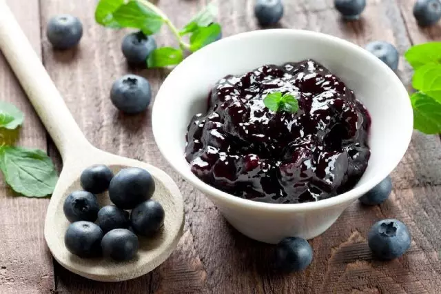 Blueberry ing jus dhewe: cara masak tanpa gula, resep kanggo mangsa 9291_7