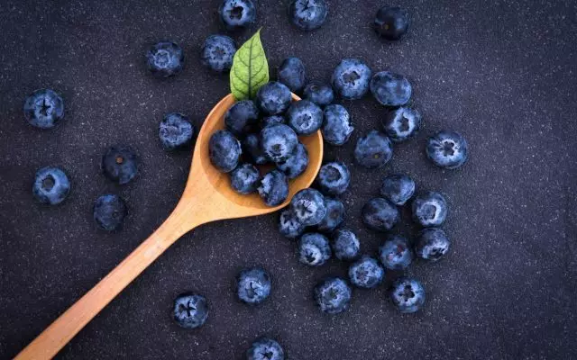 Blueberries ina sú féin: conas cócaireacht le agus gan siúcra, oidis don gheimhreadh 9291_9