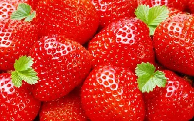 Jam strawberry kandel pikeun usum salju: resep + poto 9344_2