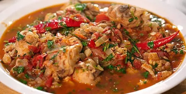 Chakhokhbili di pollo in una pentola a cottura lenta: ricette passo-passo in georgiano, classico 9569_3