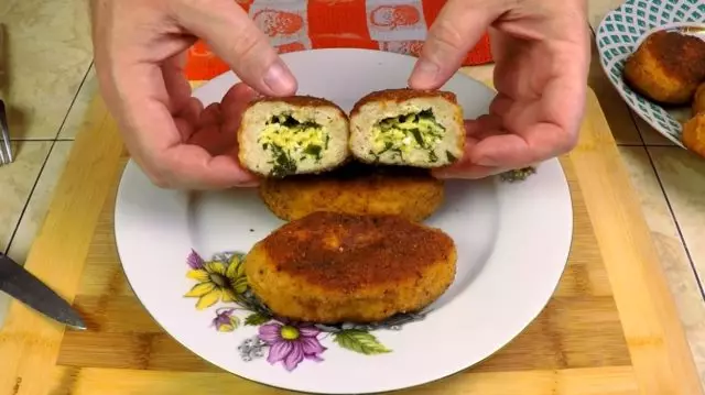 Susu burung Cutlets: resipi dengan foto langkah demi langkah, cara memasak dalam adunan, dari daging cincang, video 9570_1