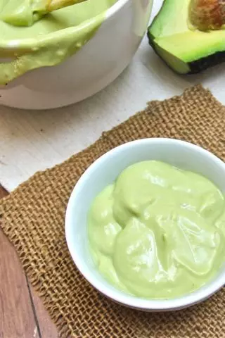 Avocado pasta alang sa mga sandwich: nga adunay kamatis, ahos, hipon, keso 9637_2