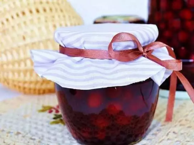 Hawthorn compote: công thức nấu ăn cho mùa đông và cho mỗi ngày, lợi ích và tác hại 9746_5