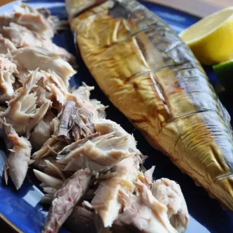 Do-it-yourself hot smoked mackerel: recipes on the fire, in the oven, in a slow cooker 9865_8