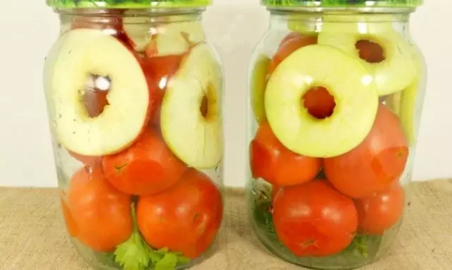 Tomates marinados con manzanas para el invierno: 13 recetas 9908_9