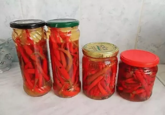 Armenísk beisk paprika fyrir veturinn: heit, chili, heit, salt, steikt, í bitum 9999_11